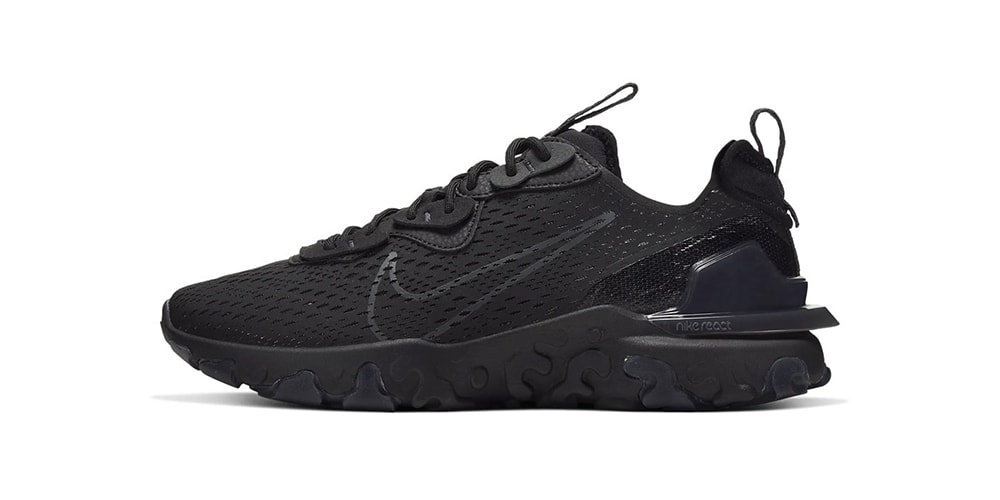 Nike React Vision 全新配色「Triple Black」正式發佈 | Hypebeast