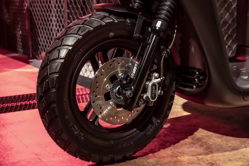 走進 Gogoro BAR Rumbler 美式狂野街頭風酒吧 | Hypebeast