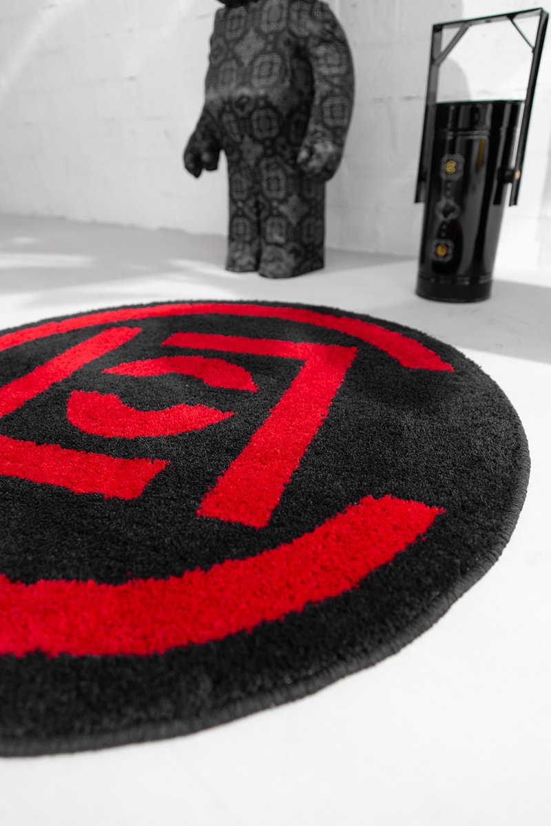 CLOT 攜手 Gallery 1950 打造聯名經典別注 CLOT LOGO 地毯 | Hypebeast