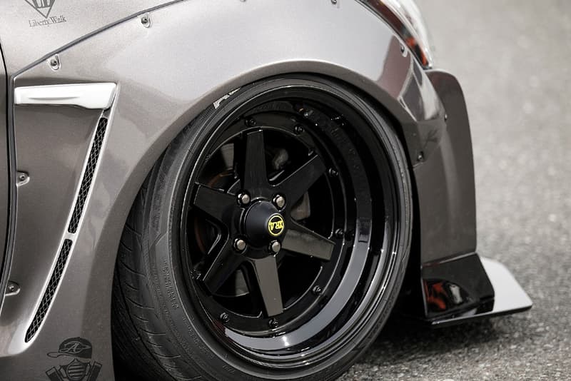 Liberty Walk 打造 Daihatsu Copen 戰神化 GT-R 改裝車款 | Hypebeast