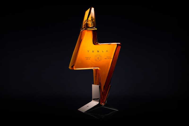 Tesla 自產 Teslaquila 龍舌蘭酒「空瓶」競拍價突破原定價 6 倍 | Hypebeast