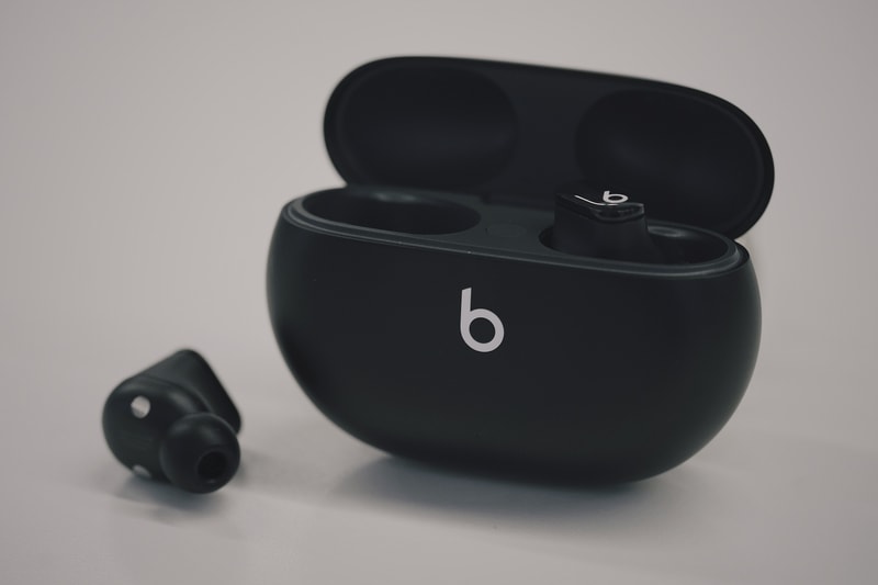 HYPEBEAST 獨家近賞 Beats Studio Buds 以及上手試用報告 | Hypebeast