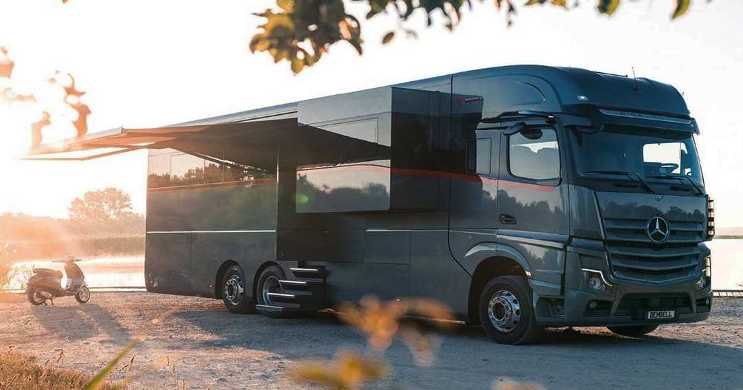 歐洲車廠 Dembell 發表全新「自帶車庫」頂級豪華車屋 | Hypebeast