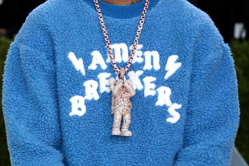Kid Cudi 身著要價 $100 萬美元 KAWS x Ben Baller 鑲鑽項鍊 | Hypebeast