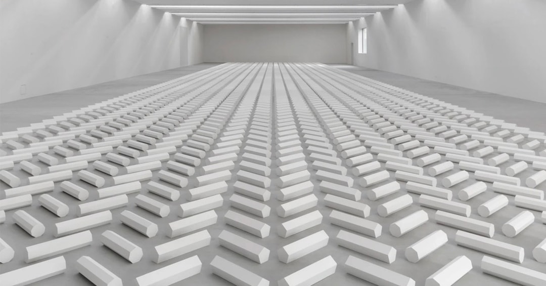 地景藝術家 Walter De Maria 作品《The 2000 Sculpture》正式進駐 Bechtler 博物館 | Hypebeast