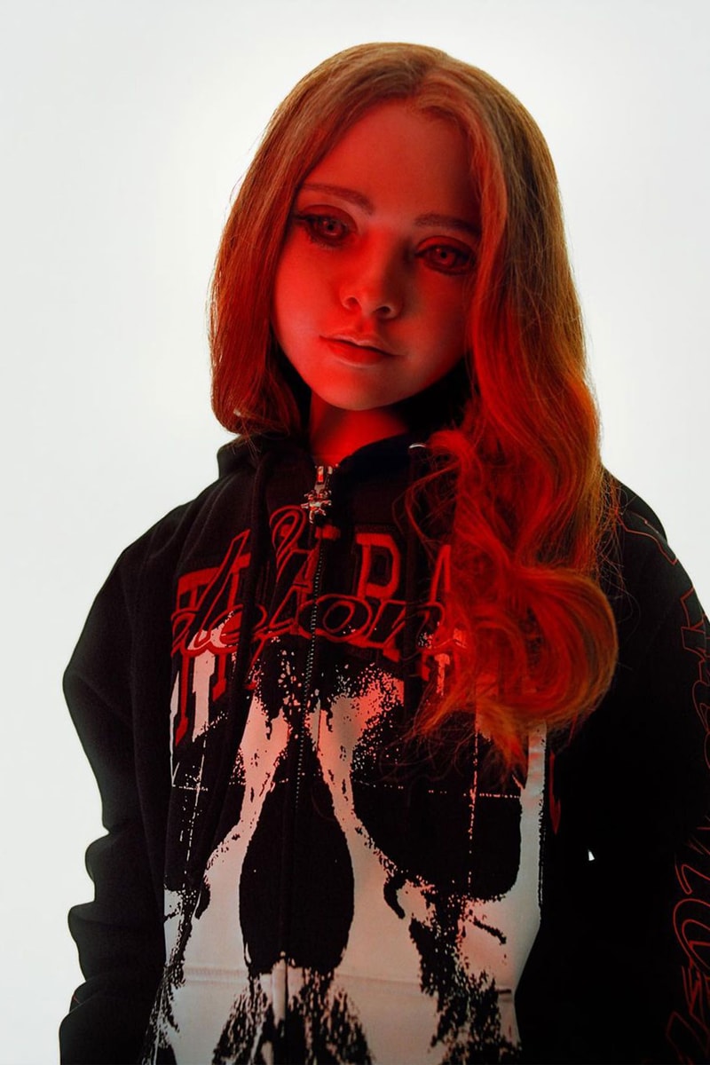 《窒友梅根/人工殺姬/M3GAN》恐怖 AI 鬼娃出鏡 Heaven by Marc Jacobs 最新形象廣告 | Hypebeast