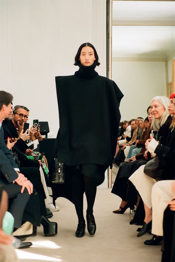 The Row 正式發表 2023 冬季女裝系列大秀 | Hypebeast