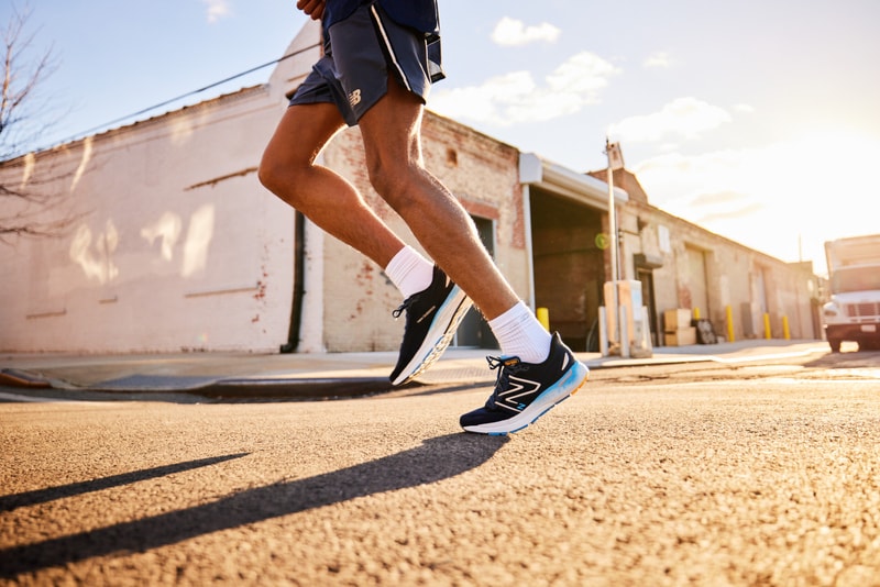 緩震科技再增量！New Balance 最新鞋款 Fresh Foam X More v4 正式登場 | Hypebeast