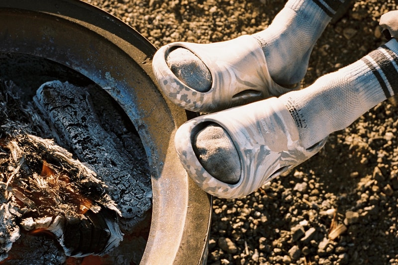 Satisfy 攜手 Crocs 推出 Mellow Slide 全新聯名鞋款 | Hypebeast