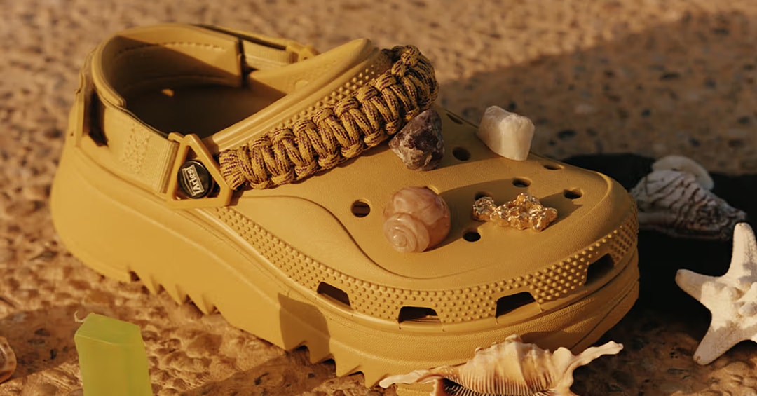 Crocs 首度攜手 Aries 打造最新聯名鞋款 | Hypebeast
