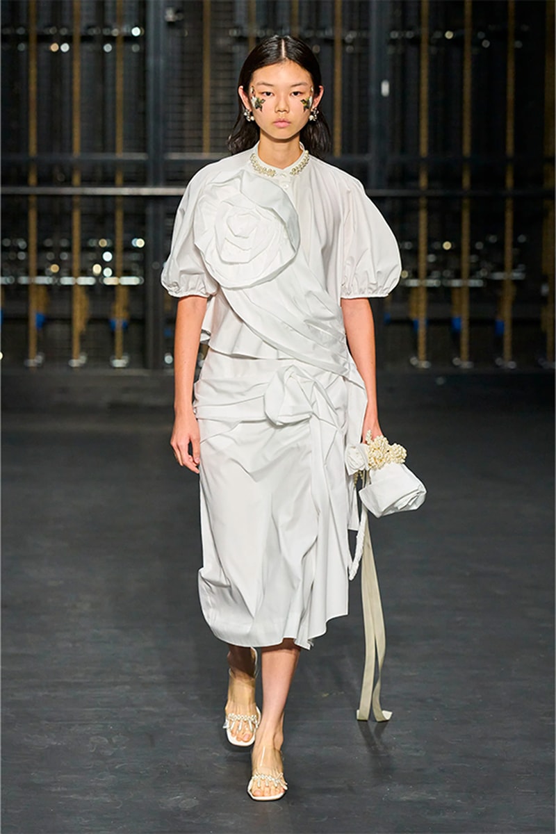 Simone Rocha 正式發表 2024 春夏系列大秀 | Hypebeast
