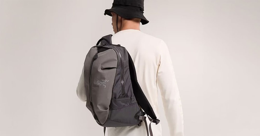 Arc’Teryx 正式推出 2023 秋冬全新 ARRO 包款 | Hypebeast