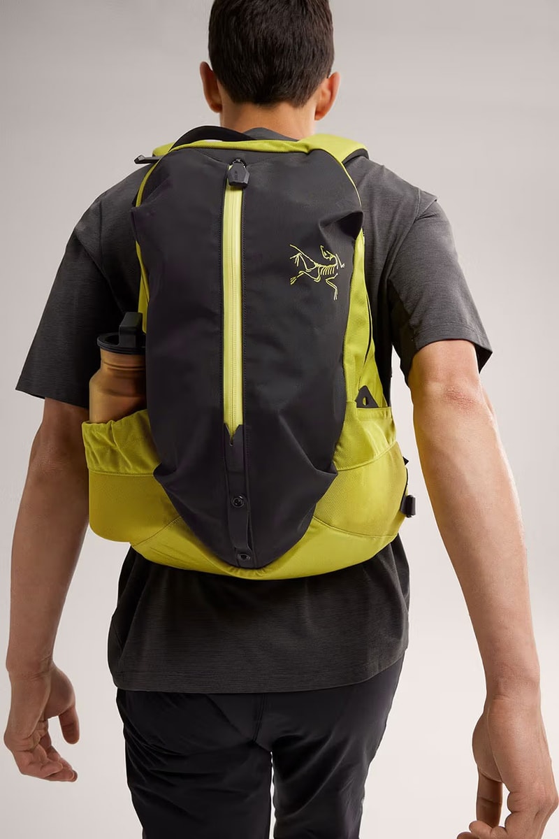Arc’Teryx 正式推出 2023 秋冬全新 ARRO 包款 | Hypebeast