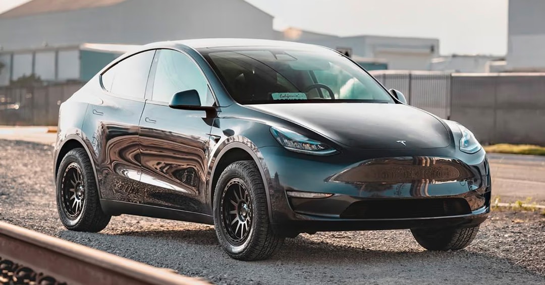 Unplugged Performance 打造 Tesla Model Y 全新越野版改裝車型 | Hypebeast