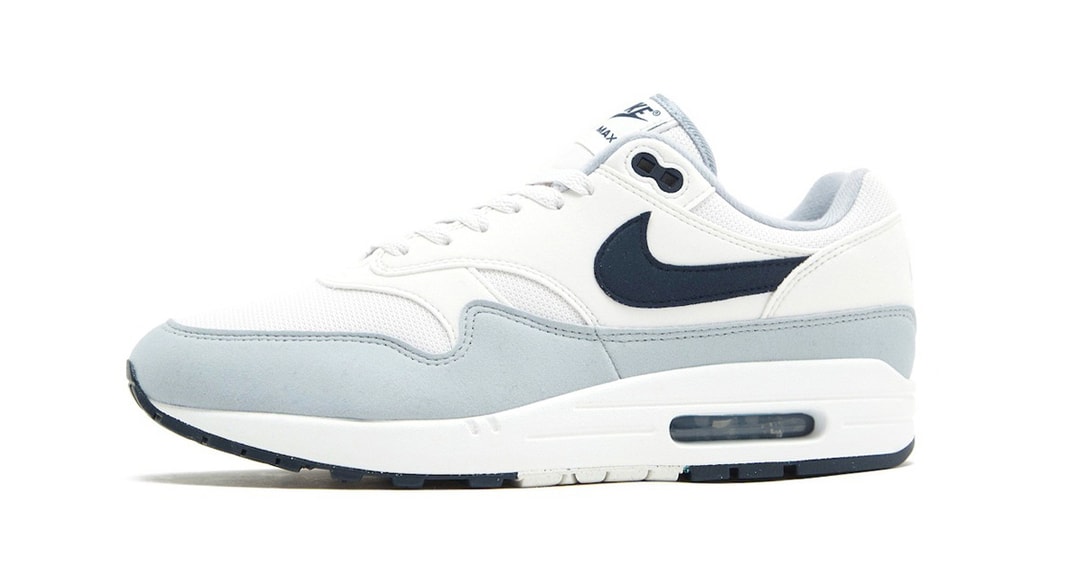 Nike 正式推出 Air Max 1 全新配色「Pure Platinum/Dark Obsidian」 | Hypebeast