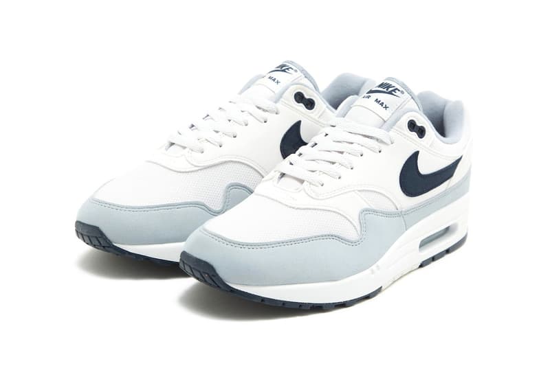 Nike 正式推出 Air Max 1 全新配色「Pure Platinum/Dark Obsidian」 | Hypebeast