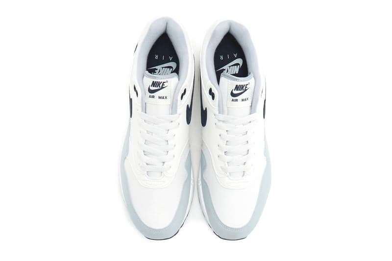Nike 正式推出 Air Max 1 全新配色「Pure Platinum/Dark Obsidian」 | Hypebeast
