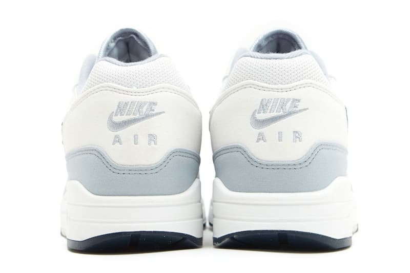 Nike 正式推出 Air Max 1 全新配色「Pure Platinum/Dark Obsidian」 | Hypebeast