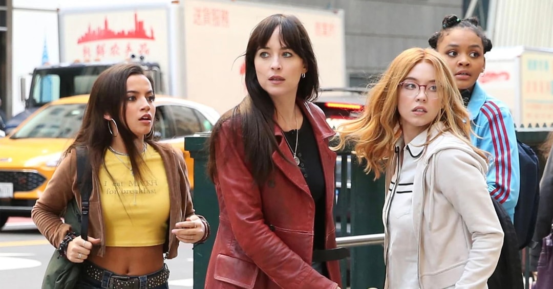 Dakota Johnson、Sydney Sweeney 主演《蜘蛛夫人》最新角色海報正式登場 | Hypebeast
