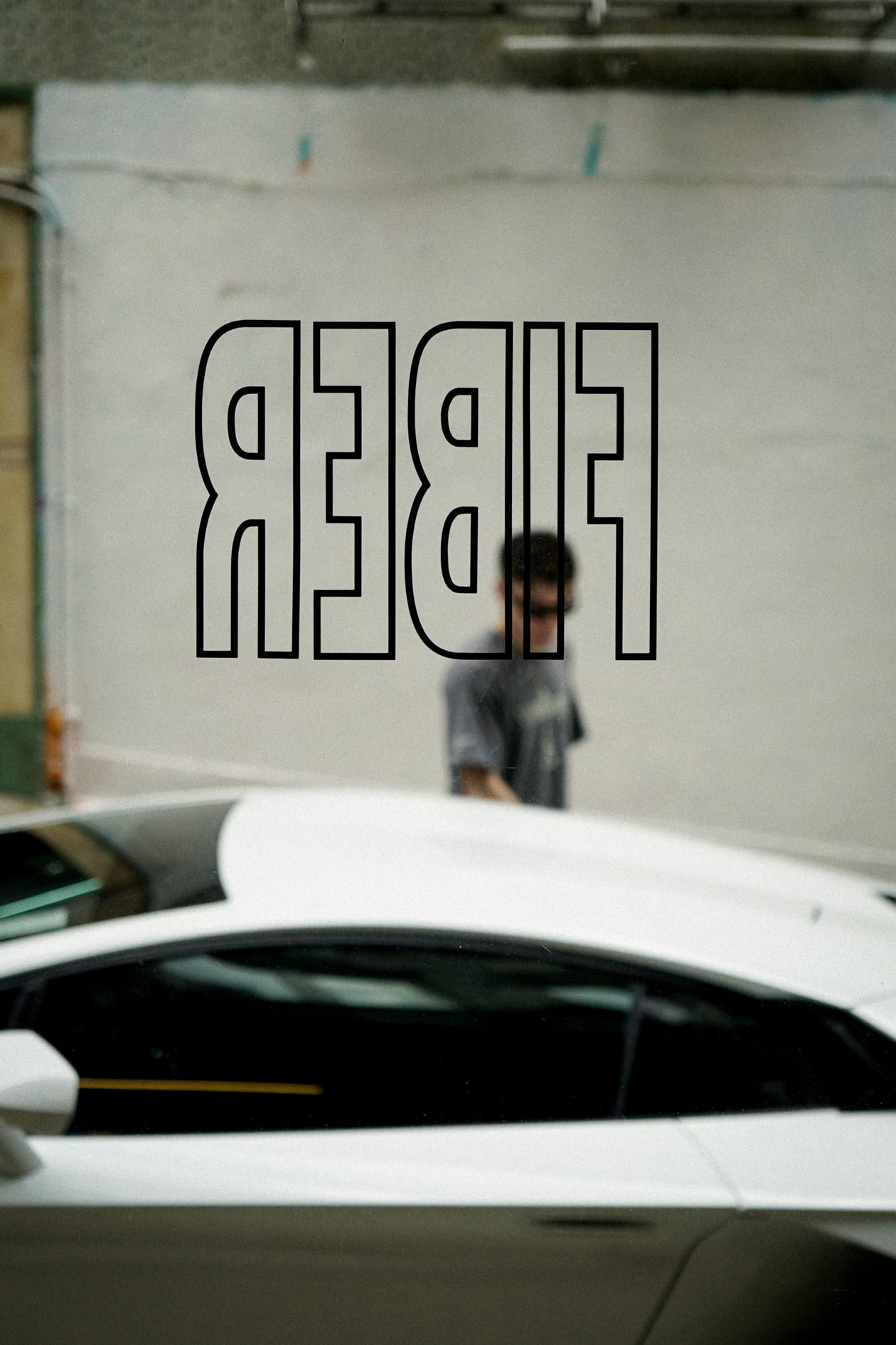 DRIVERS: FIBER PRODUCTIONS 主理人 Kurtis 與愛驅 Lamborghini Aventador LP 700 ...