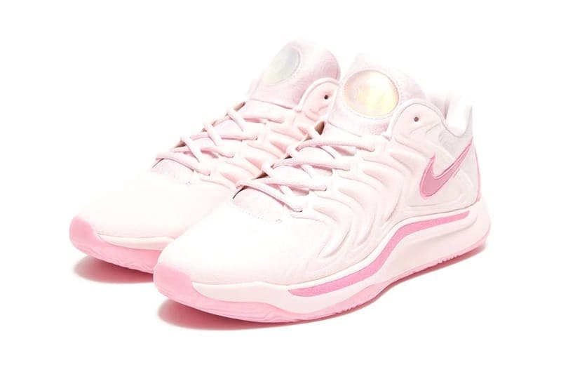 Nike KD 17 全新配色「Aunt Pearl」率先曝光 | Hypebeast