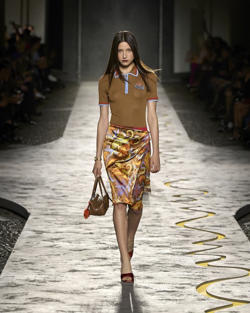 Versace 正式發佈 2025 春夏系列大秀 | Hypebeast