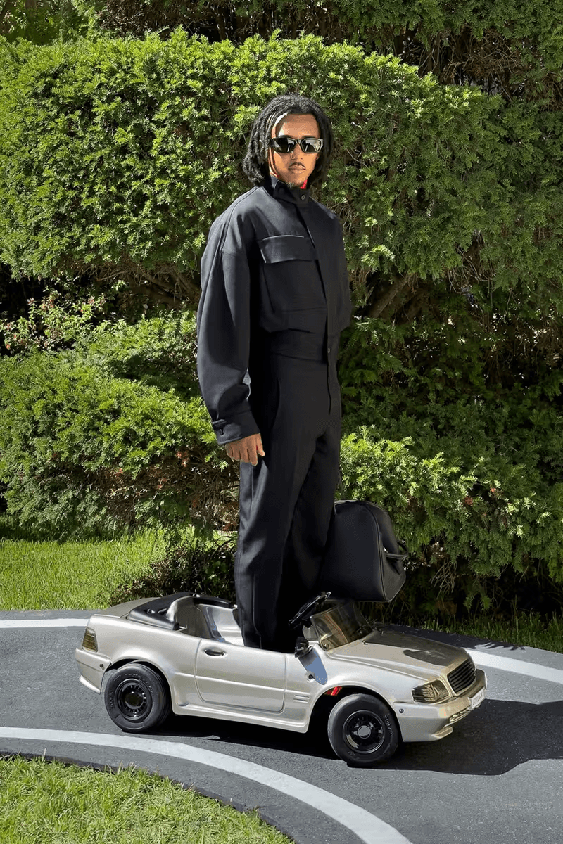 法國足球員 Jules Koundé 演繹 Jacquemus 最新形象大片 | Hypebeast