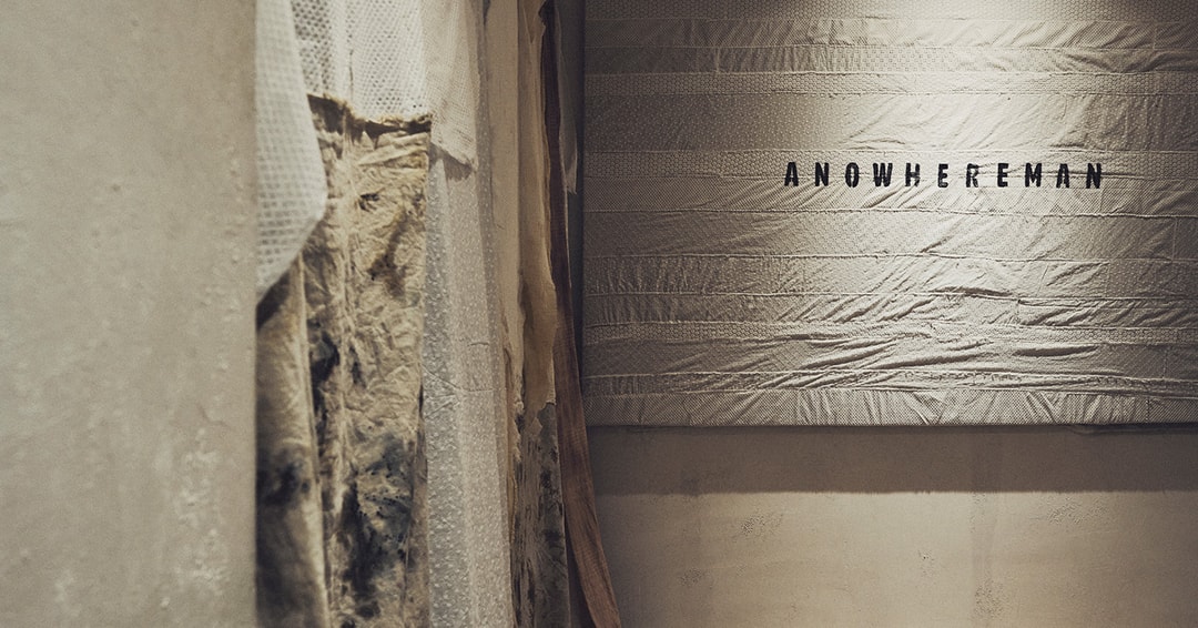 走進 ANOWHEREMAN X Road Sign《Spoiled Earth》主題藝術展售空間 | Hypebeast