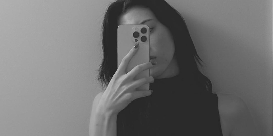 三十而立．三吉彩花攝影創作紀實 #4「BLACK」 | Hypebeast