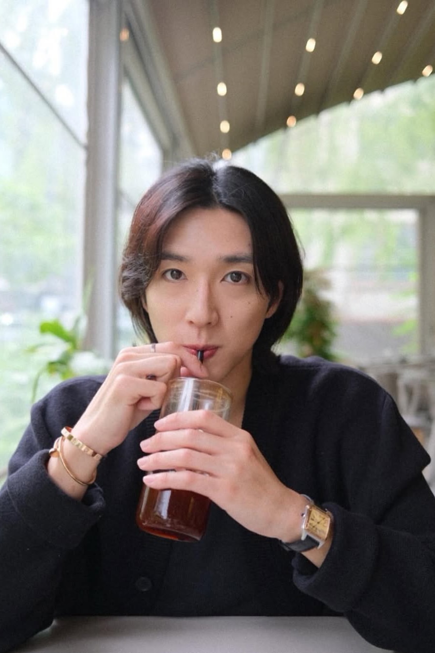 卡地亞 Santos de Cartier 腕錶推薦：一文看清設計亮點、香港定價與穿搭指南 | Hypebeast