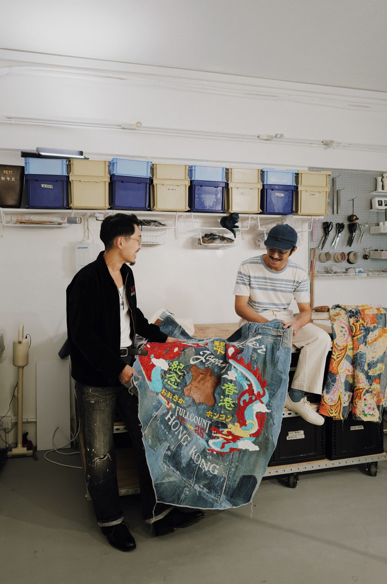LEATHER HEALER 港日聯乘十年誌：專訪主理人 Wayne Lau 與殿堂級丹寧 FULLCOUNT 創辦人辻田幹晴解構聯乘背後之 ...