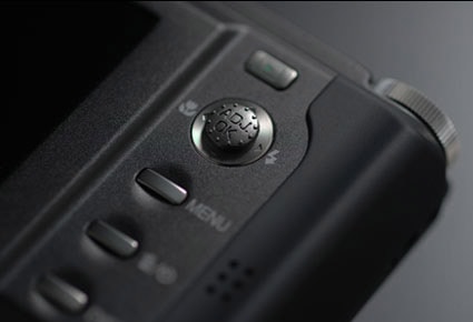 Ricoh Caplio R8 | Hypebeast