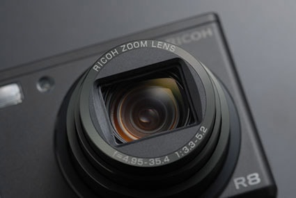 Ricoh Caplio R8 | Hypebeast
