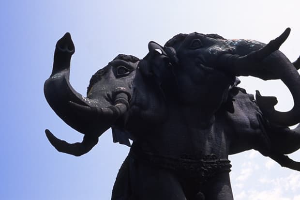 "The Mandalay Express" - Photography by Brian Kelley | HYPEBEAST