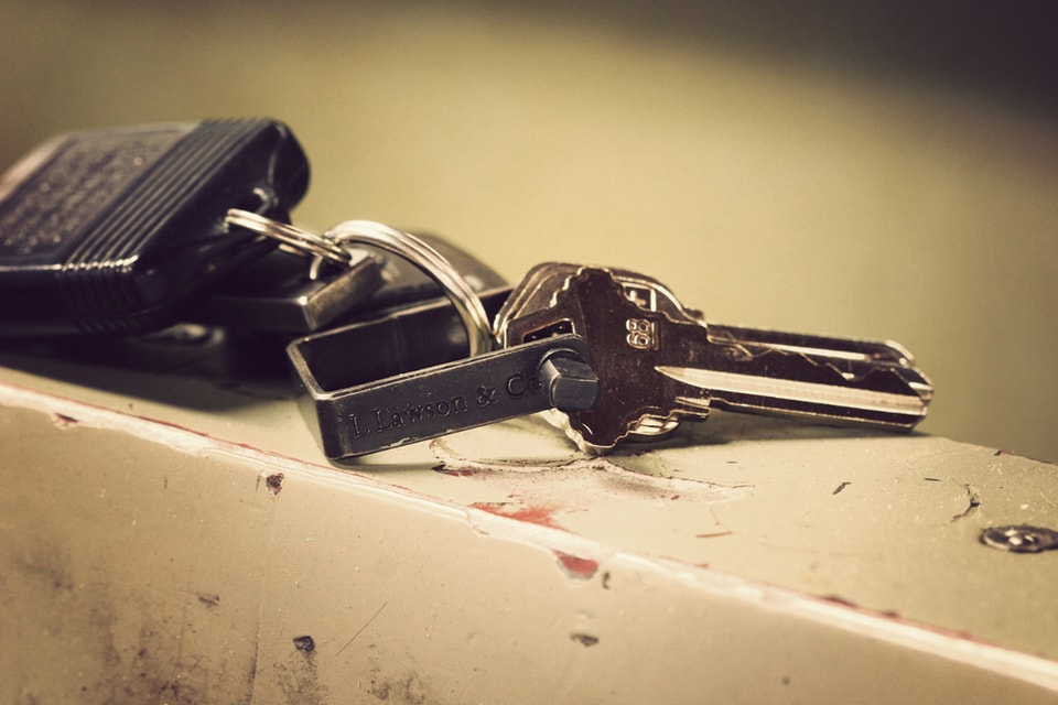 J.L. Lawson & Co. "The Minimalist" Key Shackle | Hypebeast