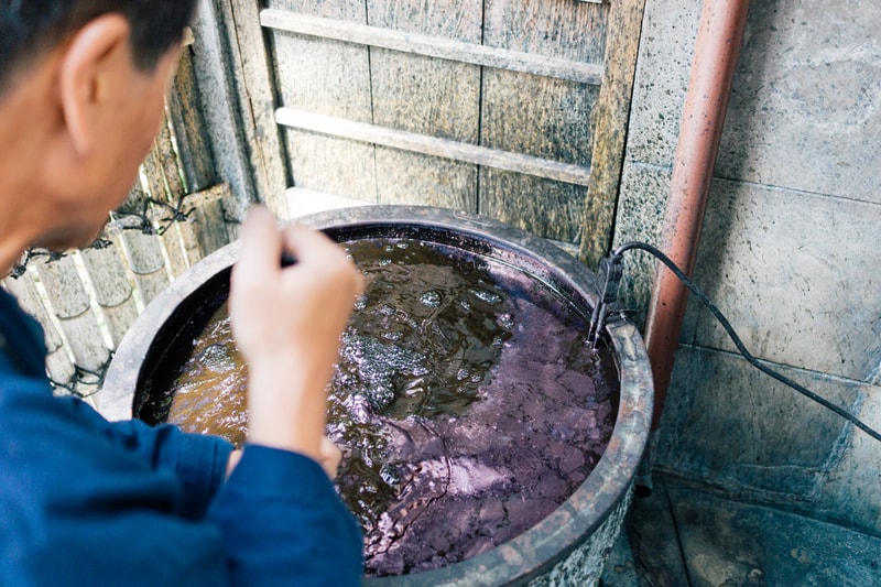HYPEBEAST Road Trips Japan: AIZENKOBO Indigo Workshop in Kyoto | Hypebeast