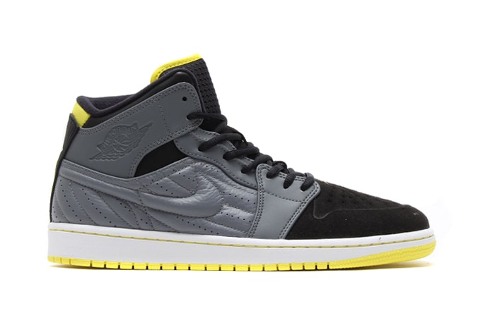 Air Jordan 1 Retro '99 "Thunder" | HYPEBEAST