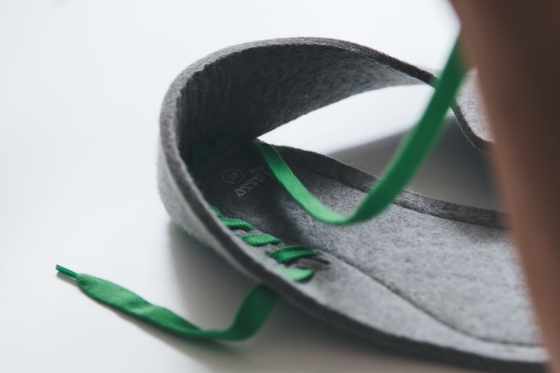 Lasso Flat-Packed Slippers | Hypebeast