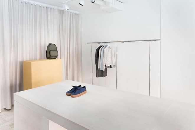A First Look at the Beautifully Minimal Très Bien Brick-and-Mortar ...