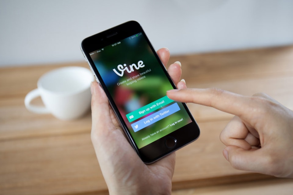 Vine Transitions from Social Network to Camera App | HYPEBEAST
