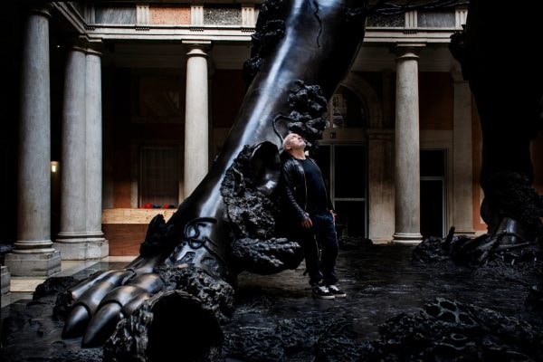 Damien Hirst "Treasures from the Wreck of the Unbelievable" Exhibition ...