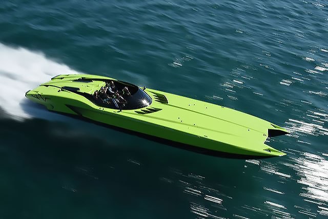 Mti Ferrari Boat