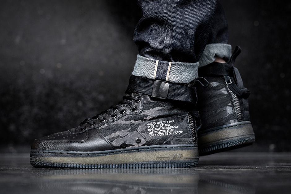 Nike AF1 trên chân: Những bước đi ấn tượng [Click để xem thêm] - Chùa ...