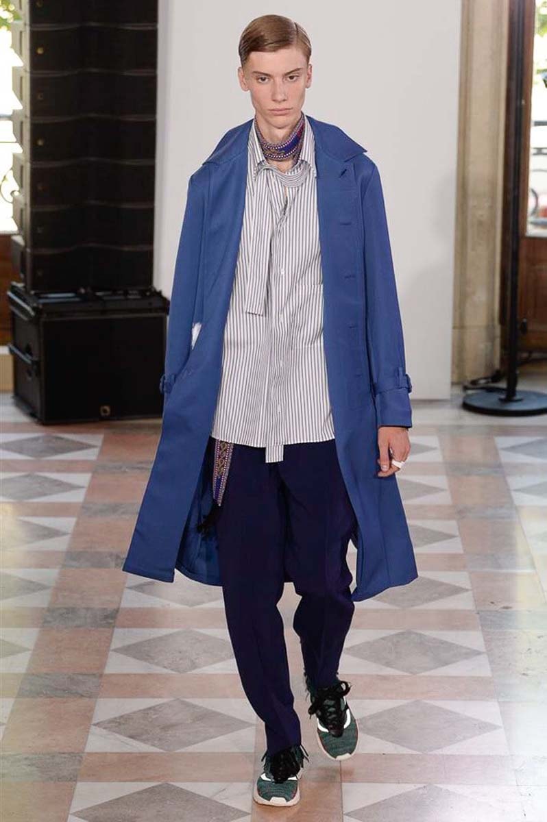 Valentino 2018 Spring/Summer Collection | Hypebeast