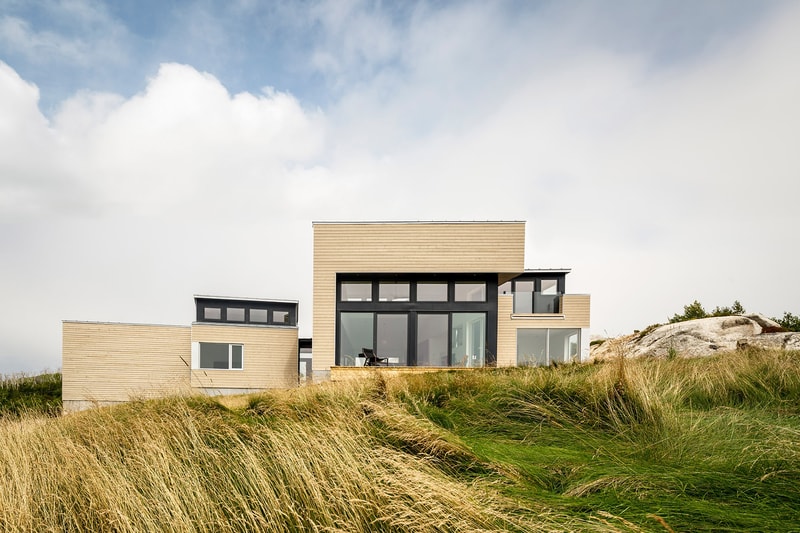 Canadian Float House Mirrors Mountain Landscape | Hypebeast