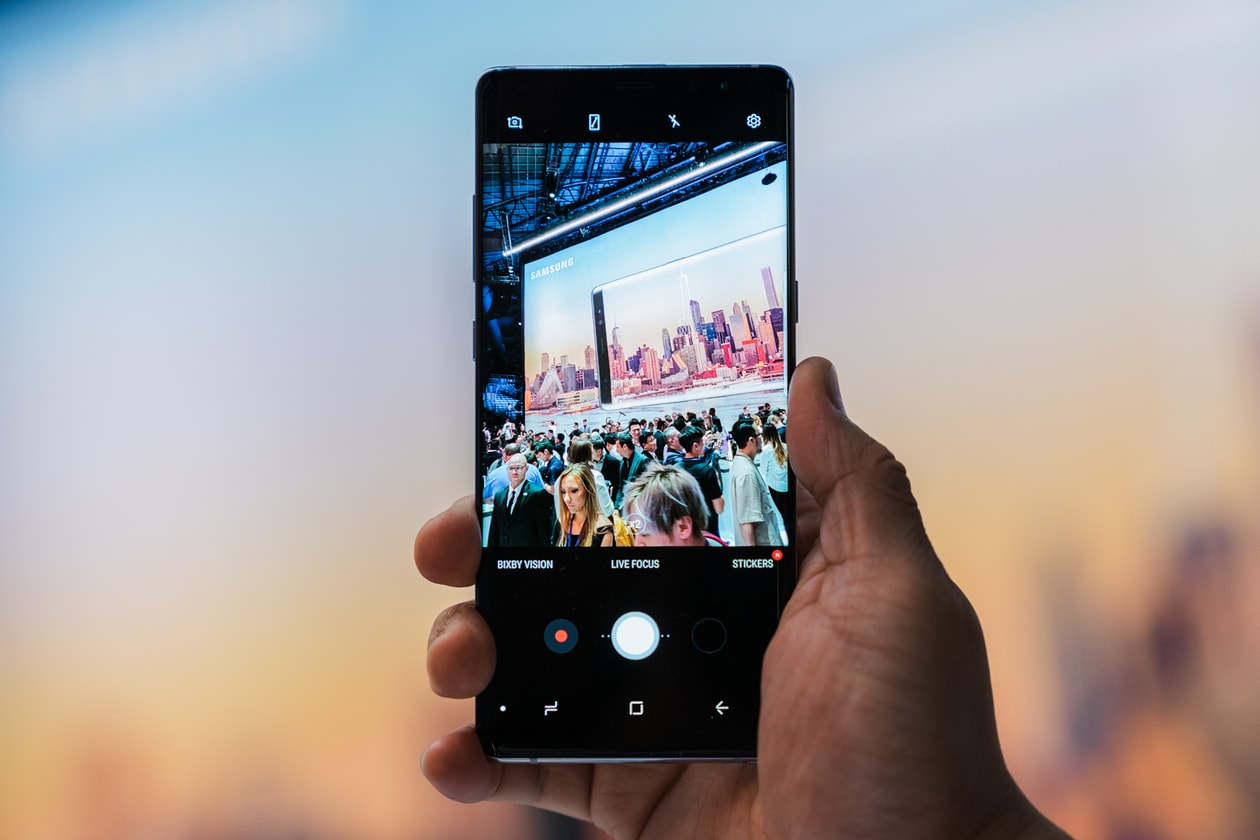 Samsung Galaxy Note 8 Official First Look | Hypebeast