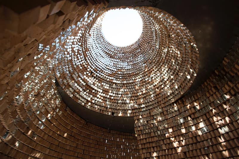 "Pause" in Iran Offers Unique View of the Stars | Hypebeast