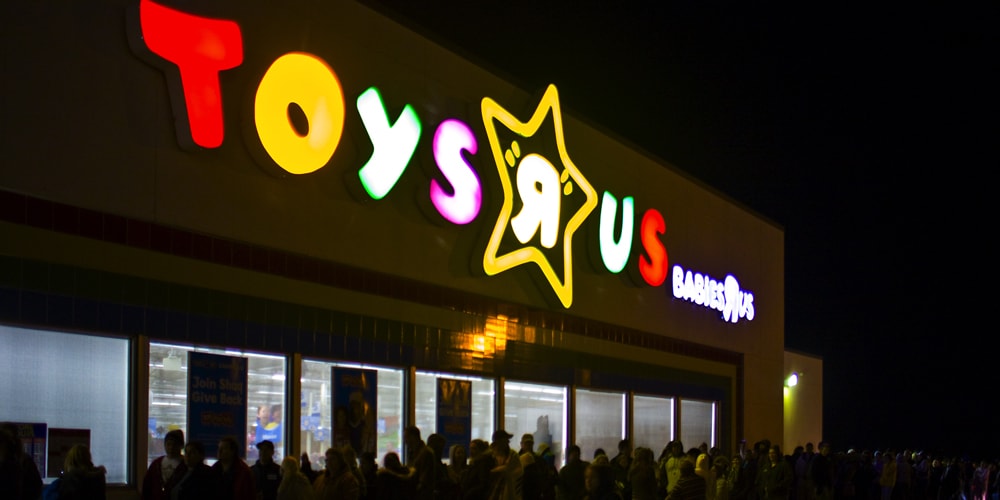 Toys "R" Us Closing US Stores After Bankruptcy | Hypebeast