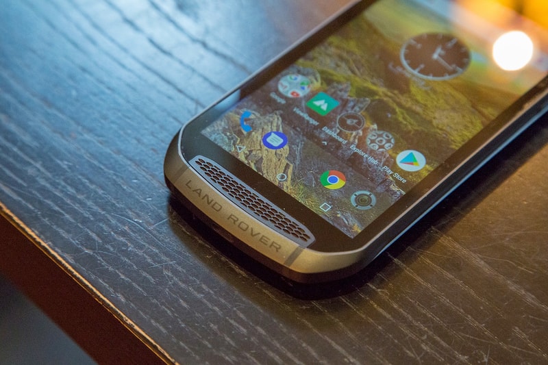 Land Rover Smartphone