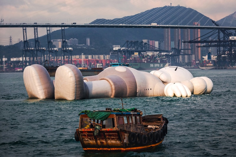 'KAWS:HOLIDAY' Float Arrives in Hong Kong | Hypebeast